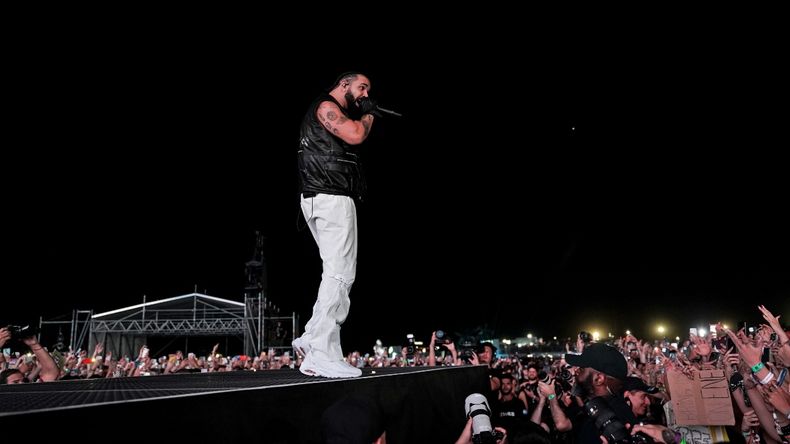 Video: Drake cantó Muchachos y el Lollapalooza explotó