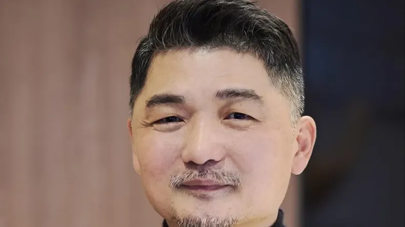 El millonario más extraño: quién es Kim Beom-su, el visionario que ...