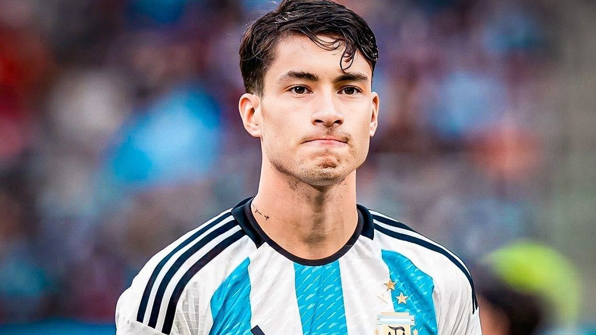 ¿Se lo llevan? Matías Soulé, en la mira de equipos de la Premier League