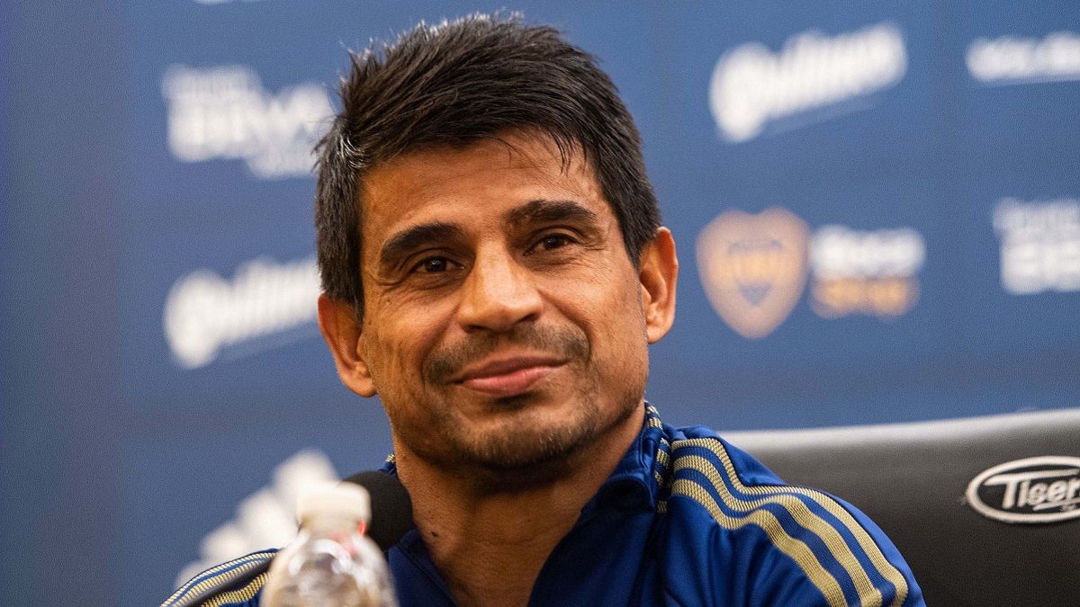 Ibarra pateó el tablero: probó siete cambios en Boca para el debut en ...