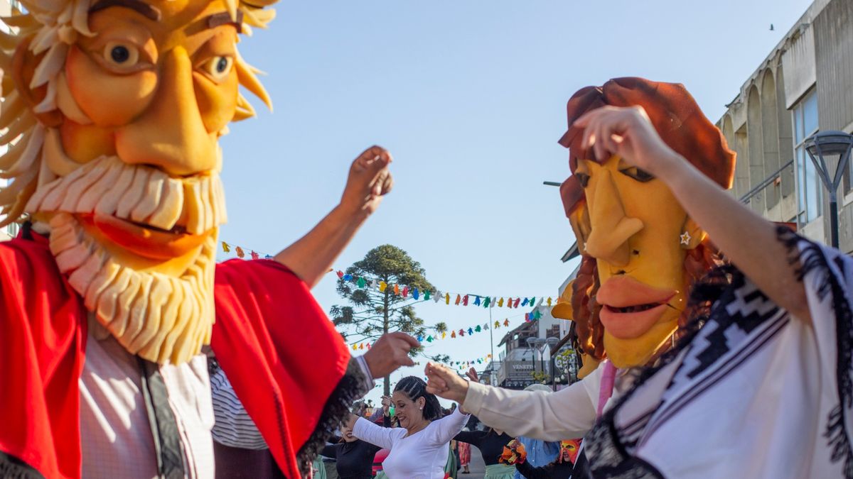 Villa Gesell: con ocupación récord, se celebró la Fiesta Nacional de la Diversidad Cultural