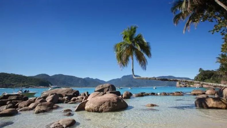 Vacaciones en Brasil 2025: la playa virgen y escondida en una isla