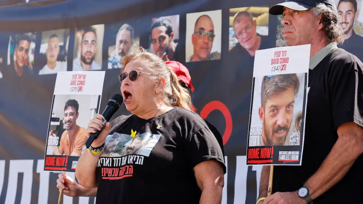 La emotiva videollamada de los argentinos Ariel y David Cunio con su ...