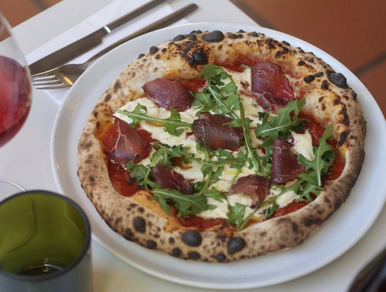 El restaurante de Buenos Aires que hace la mejor pizza napolitana