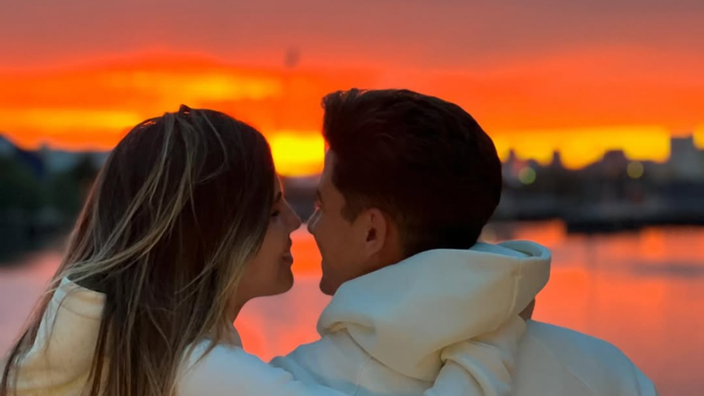 Las vacaciones de Emilia Ferrero y Julián Álvarez por Europa, con el ...