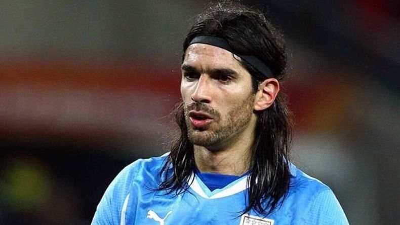 El Loco Abreu, contundente al elegir entre Messi y Cristiano Ronaldo ...