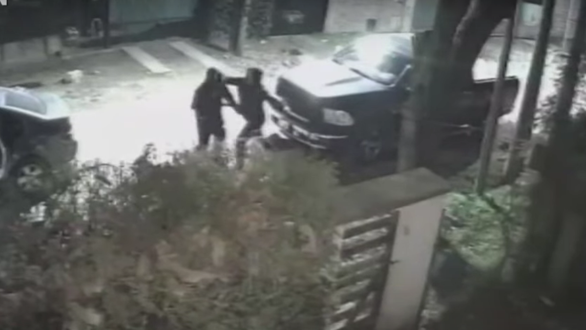 Video: intentaron asaltar al custodio de L-Gante, pero se resistió, noqueó al delincuente y ...