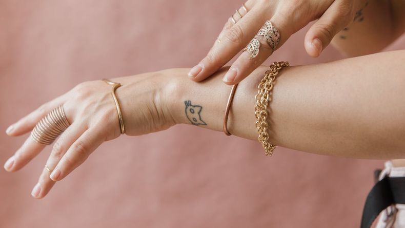 Cómo limpiar el bronce en simples pasos: el procedimiento más casero