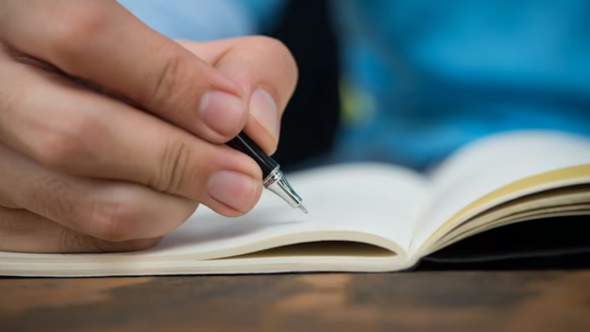 Grafología: así escribe la letra P una persona vaga