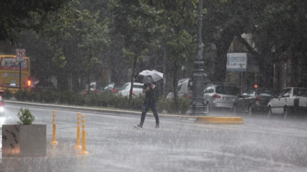 Alerta meteorológica por tormenta, granizo y ráfagas en 104 localidades ...