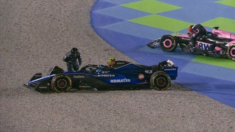 Video: un choque de atrás dejó afuera a Franco Colapinto en la primera ...