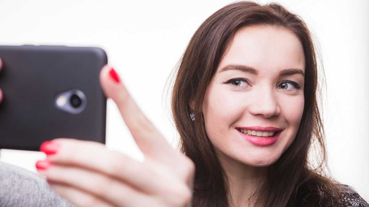 El significado de tu foto de perfil de WhatsApp, según la inteligencia ...