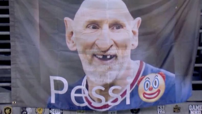 Pessi: la insólita bandera que colgaron hinchas de Los Angeles en ...