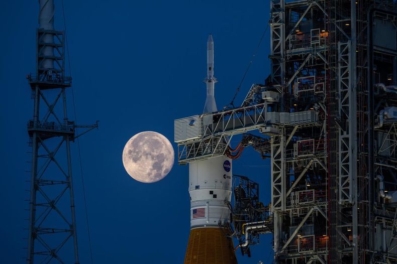 Cómo viven los astronautas en el módulo lunar de la NASA