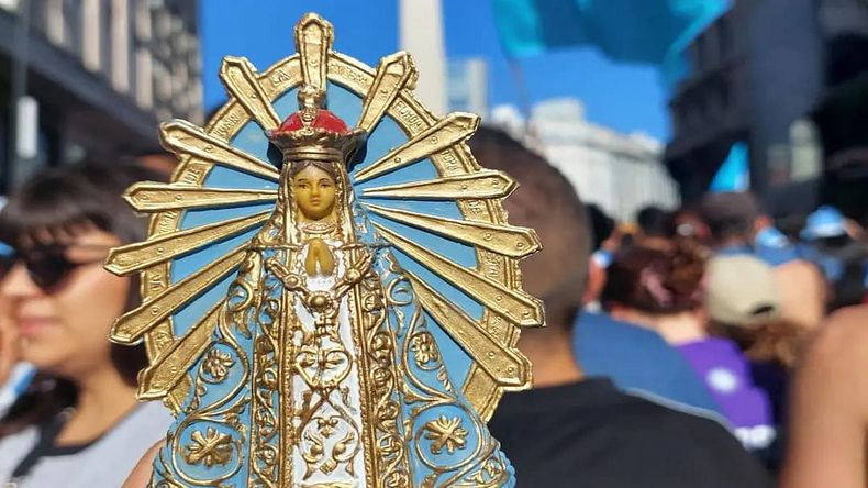 La fe de los campeones mundiales: cómo la religiosidad popular impulsó ...