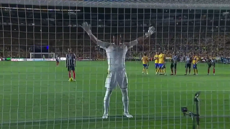 Video: la insólita provocación del Pato Guzmán a Sergio Ramos en México