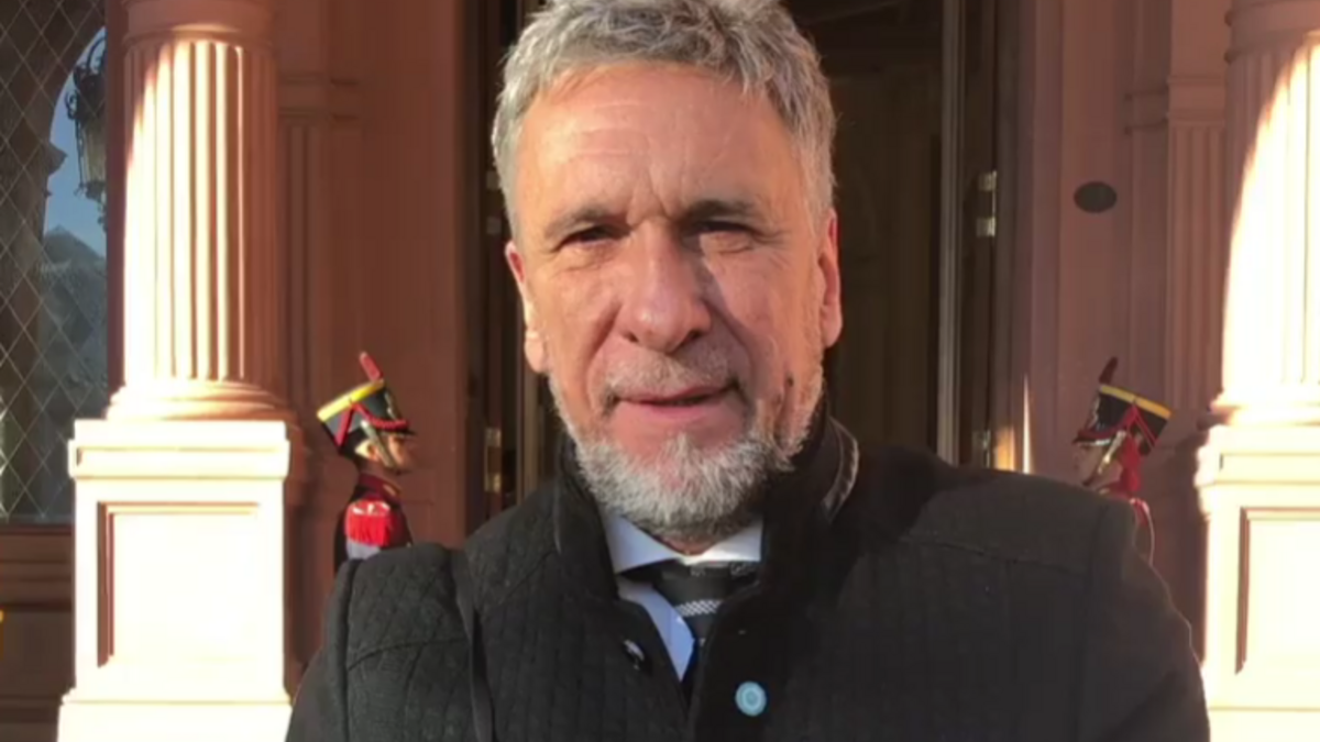 El fotógrafo presidencial Víctor Bugge se jubiló tras más de 45 años en ...