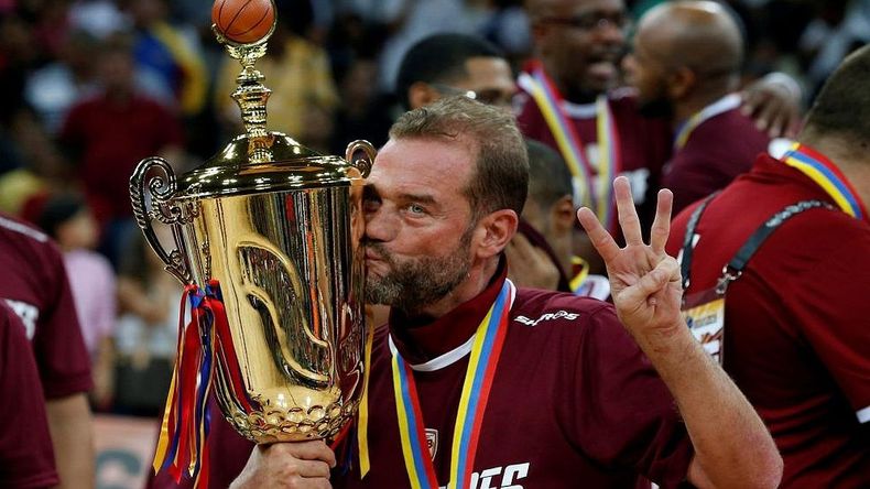 La increíble historia del Che García, el DT echado de nuestra Selección ...