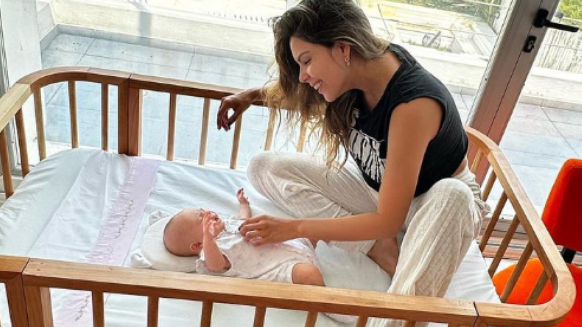 El singular paseo de Barby Franco con su beba en Punta del Este