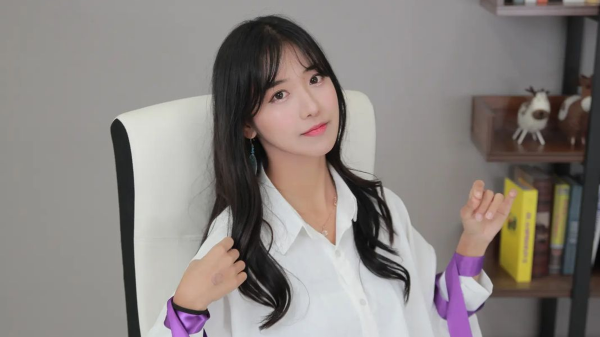 Video: le robaron el celular a una influencer surcoreana en plena ...