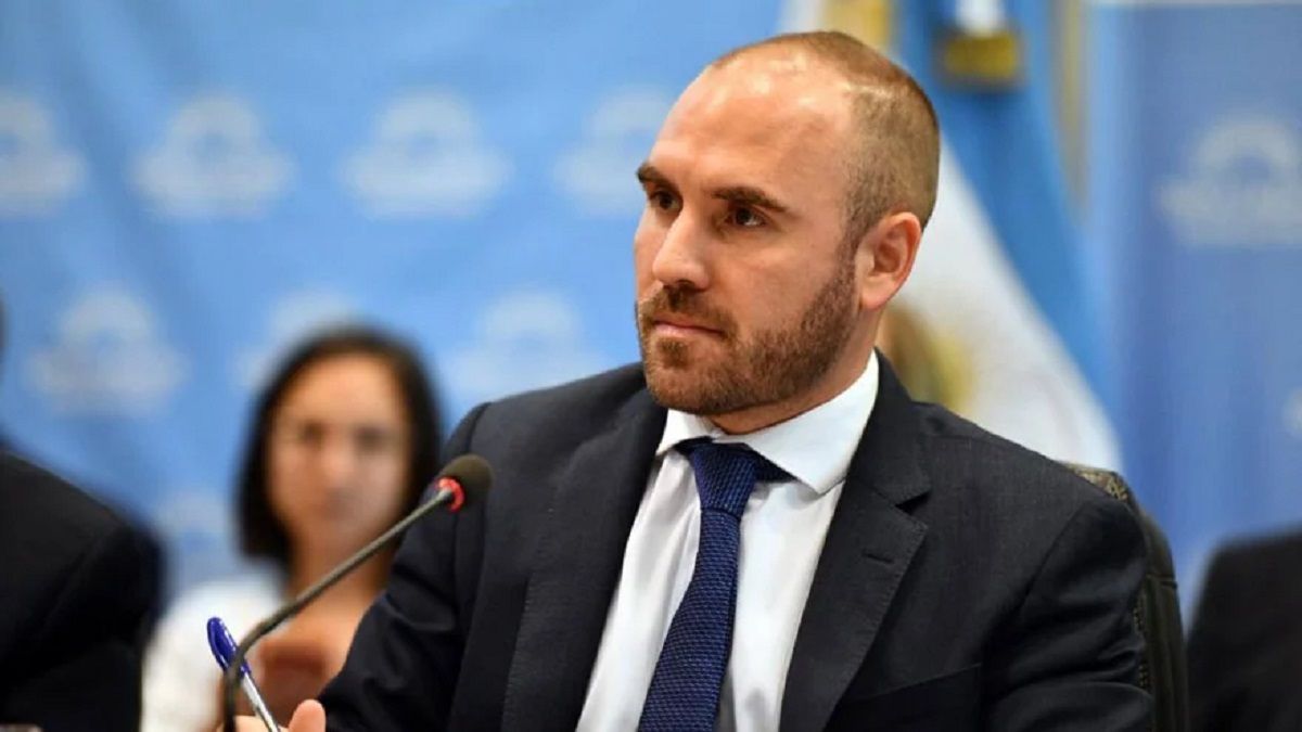 Martín Guzmáz: Lo que importa son las políticas, no las personas