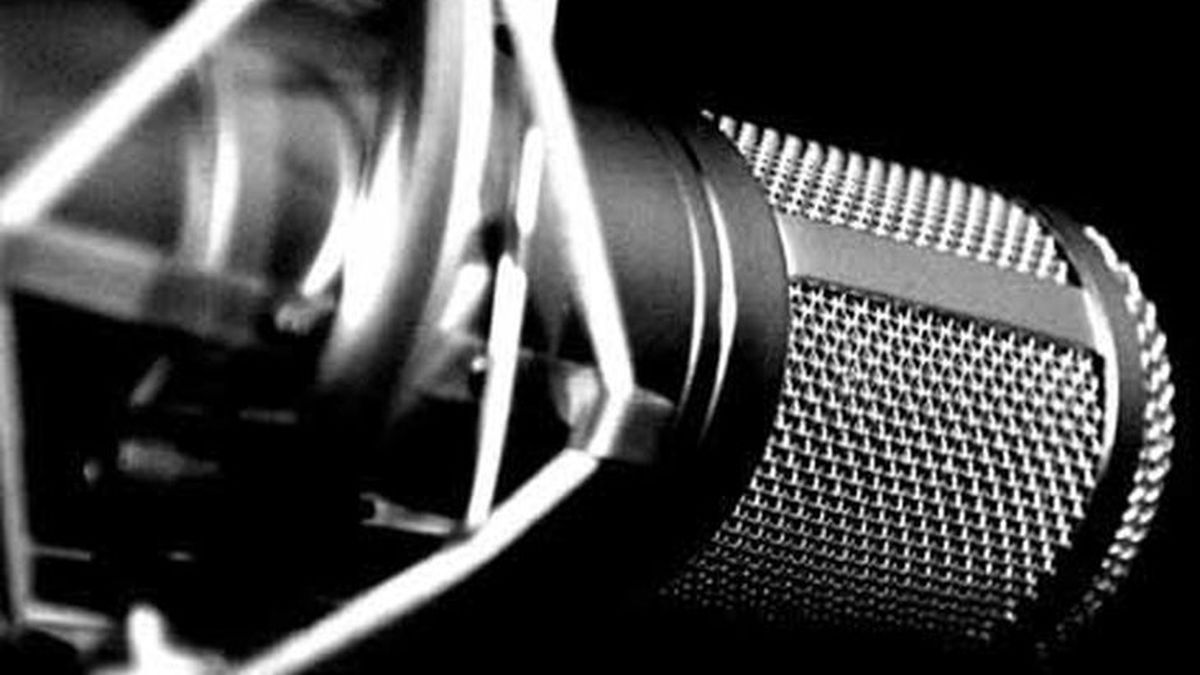 Insólito y real: conductor de radio se enfurece con una productora y ...