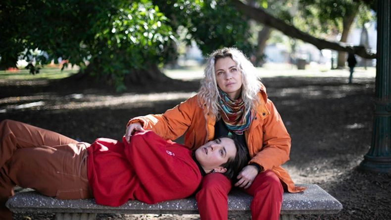 Así es Blondi, la opera prima de Dolores Fonzi que llega a los cines ...