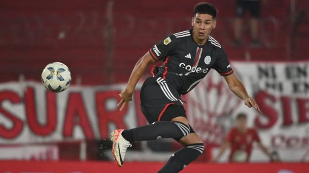 La emoción de la familia de Zabala, el juvenil de River que podría ...