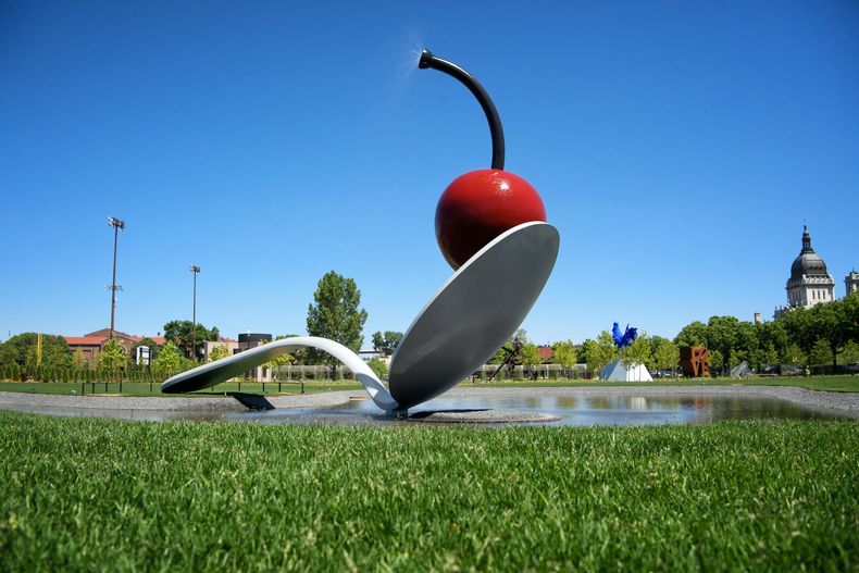 Murió Claes Oldenburg, conocido escultor y pionero del Pop Art