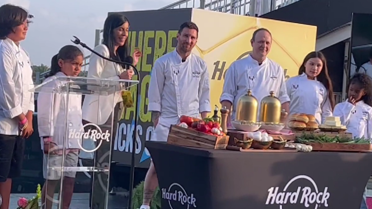 Messi se vistió de chef: presentó un menú infantil en Miami