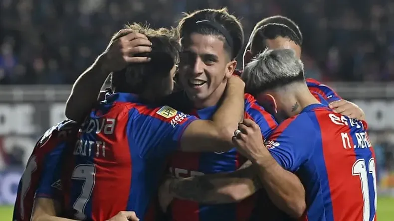 San Lorenzo metió un triunfazo ante Vélez por 1-0 y es líder de la Zona B
