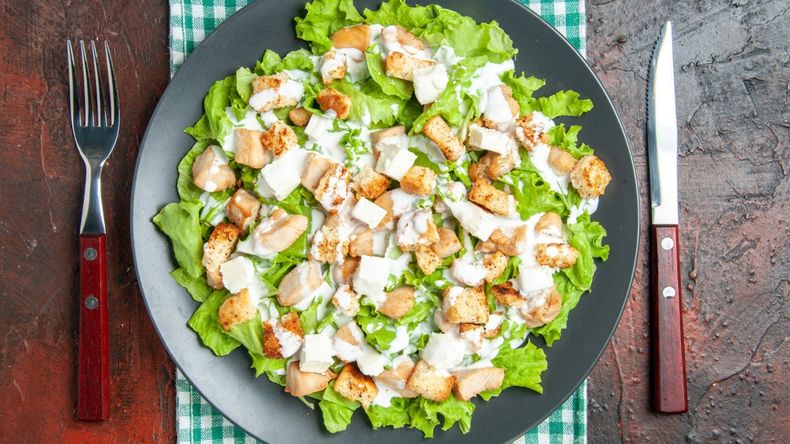 Recetas De Verano Cómo Hacer Una Ensalada César Fácil Y Rápido