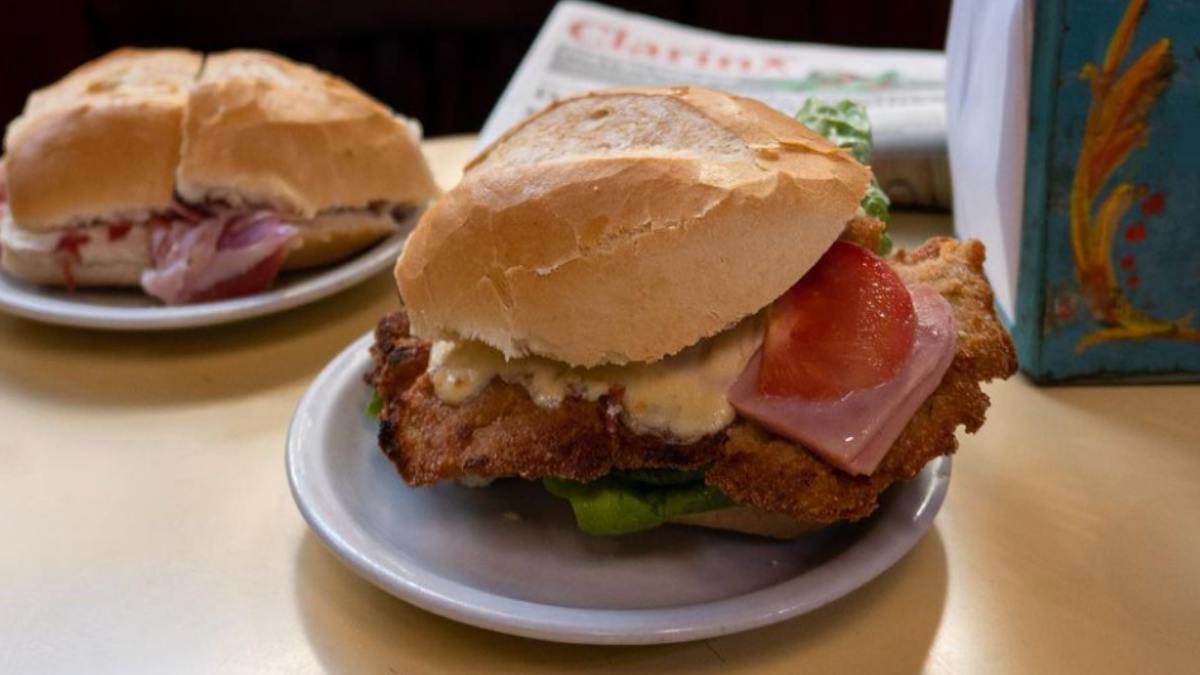 El bar de Buenos Aires con el mejor sándwich de jamón crudo