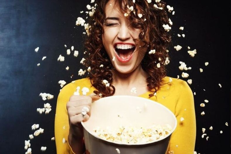 Está basada en una novela, tiene romance y diversión y llega con una ...