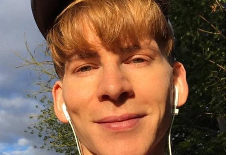 Quién es Tristan Lee, el hombre de 53 años pero que tiene un físico que ...