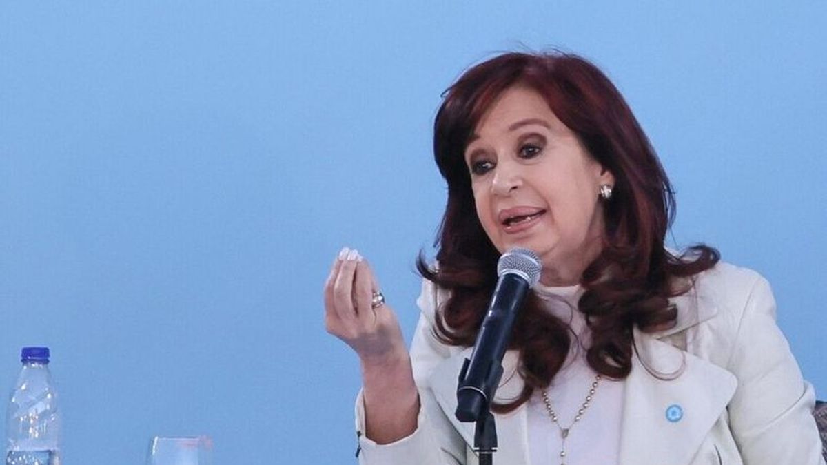 Nuevo cruce: Cristina Kirchner volvió a tildar de misógino a Luis ...