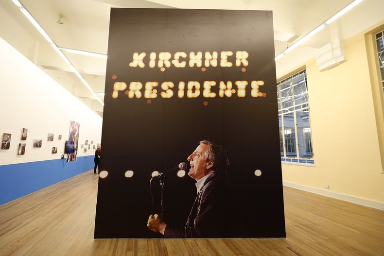 Un recorrido por la muestra fotográfica Néstor Kirchner. La imaginación ...