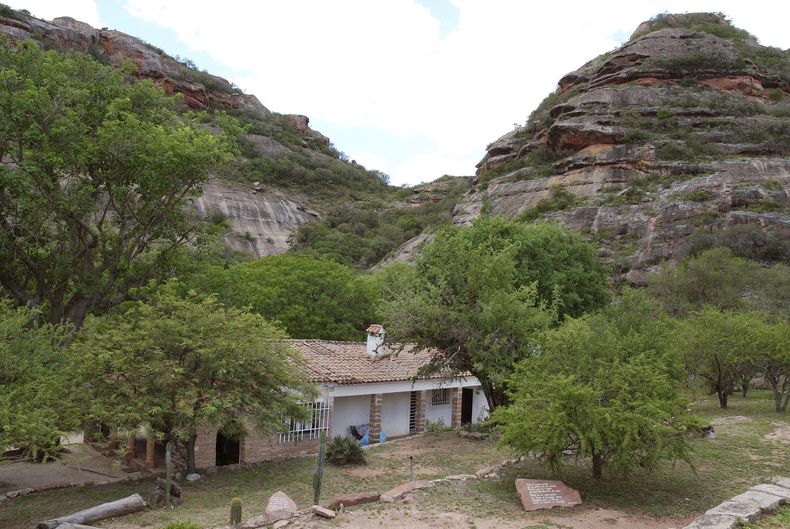 Viajar a Córdoba: el cerro que conserva pictografías de pueblos ...