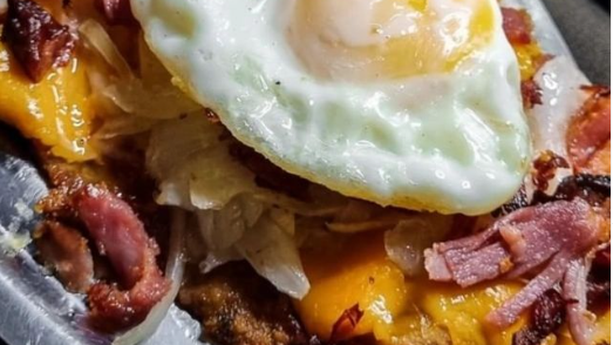 El bodegón de Buenos Aires dónde preparan unas milanesas espectaculares