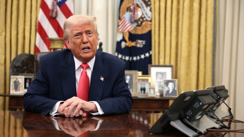 Donald Trump afirmó que Cuba está al borde del colapso tras quedar sin ...