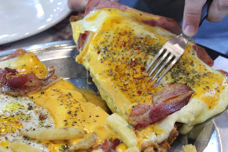 El bodegón de Buenos Aires que tiene las porciones más abundantes