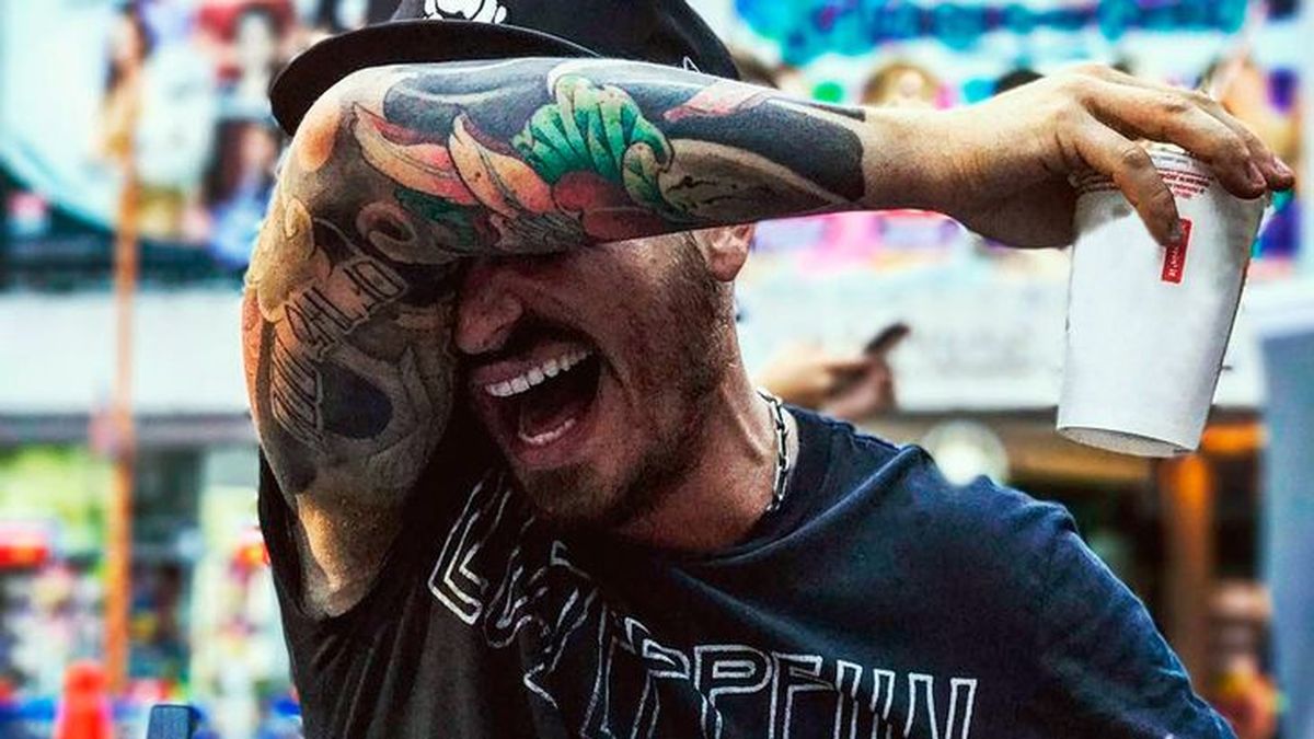 Fede Bal se cansó del rubio y ahora se platinó