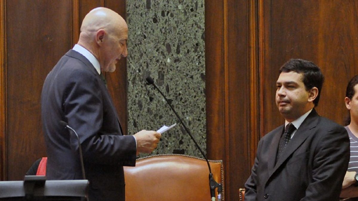 El Frente de Todos pide destituir de SBASE a Sebastián De Stéfano ...