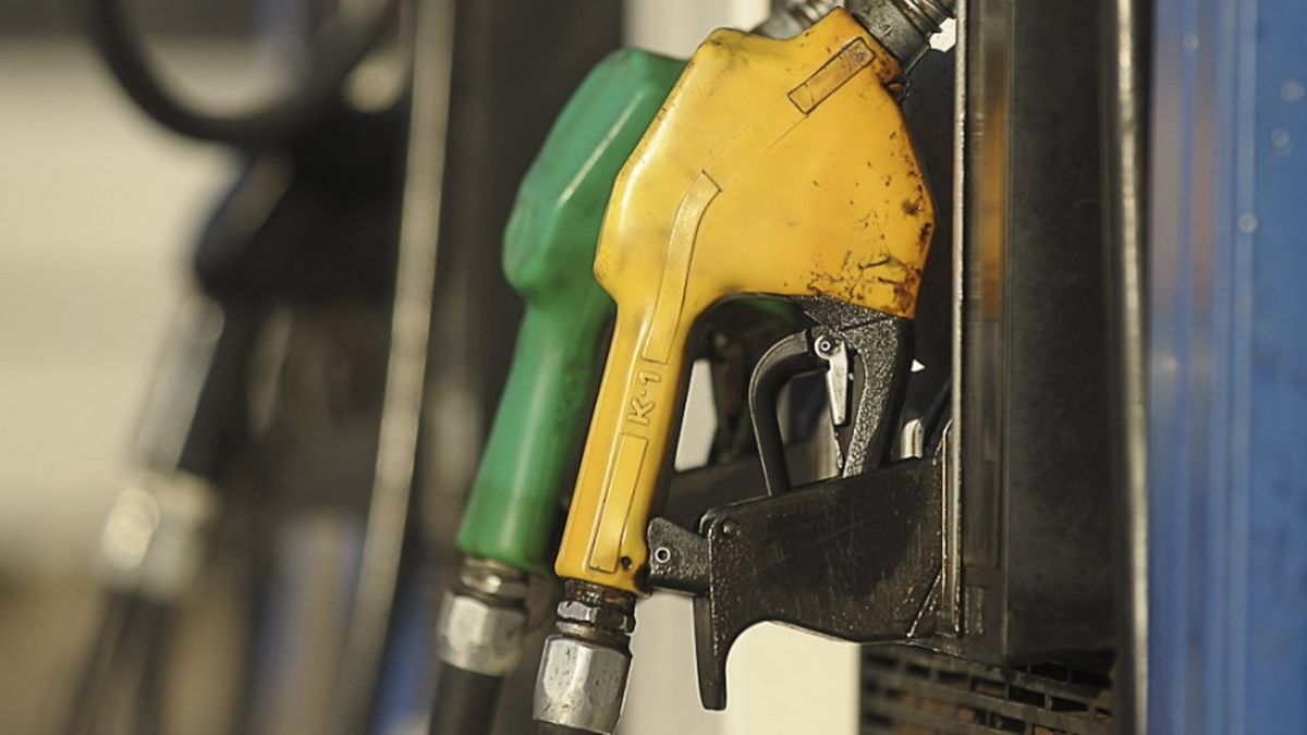 Shell y Axion siguen los pasos de YPF y suben el precio sus combustibles