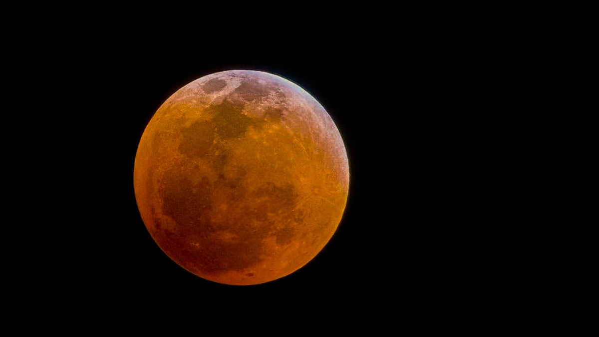 Así se vio el eclipse total de Luna durante la madrugada en Argentina: cuándo volverá a repetirse