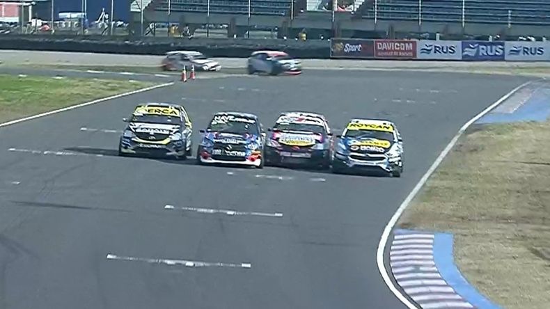 Con cuatro autos mano a mano cruzando la meta, Agustín Canapino ganó en ...