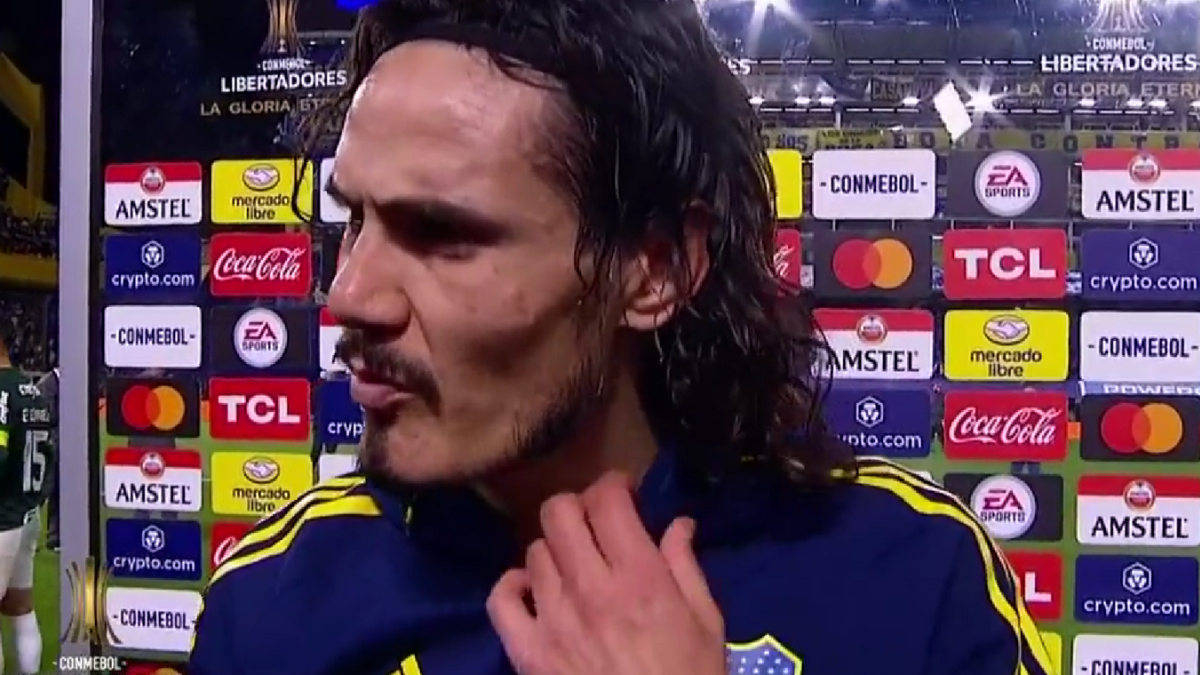 Edinson Cavani cruzó a un periodista tras el empate entre Boca y ...