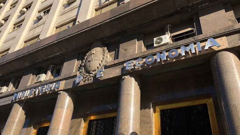El Gobierno oficializó el organigrama del Ministerio de Economía