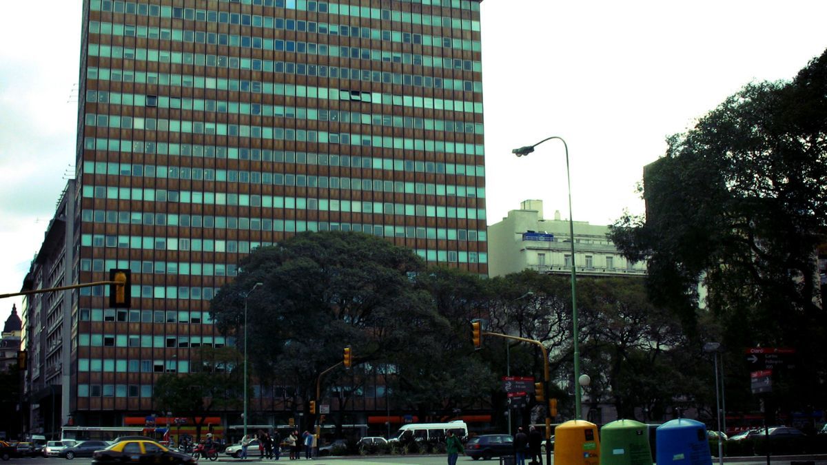 Cuáles son los dos edificios que son históricos del microcentro porteño ...