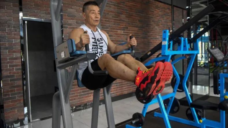 Culturista chino de 74 años que luce como si tuviera 30: su secreto de ...